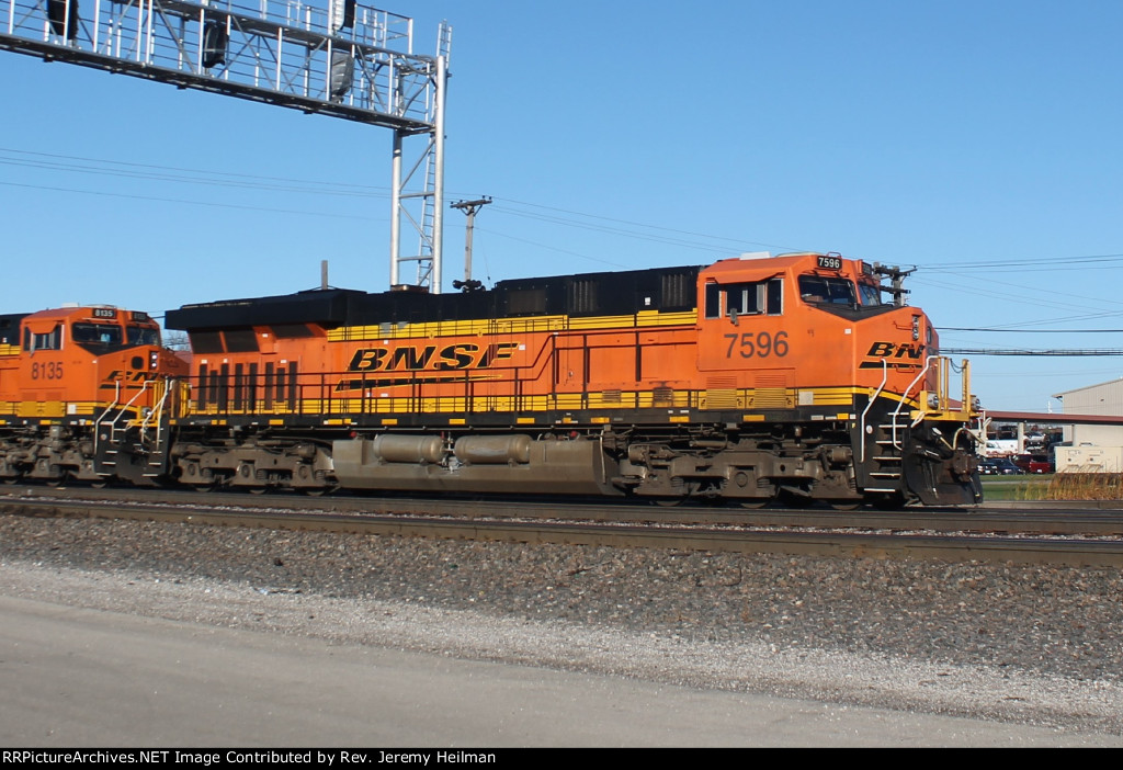 BNSF 7596 (1)